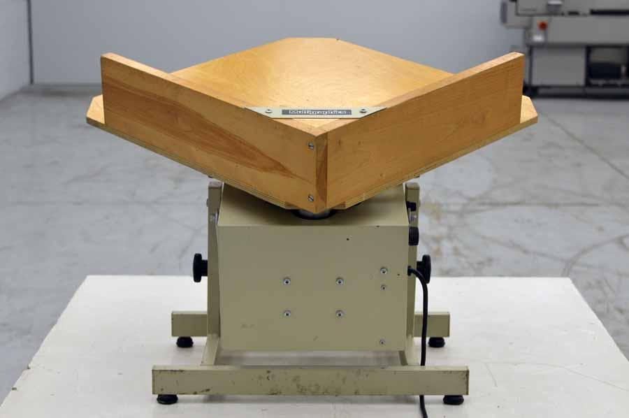 Lot #130: Multigraphics 77 Table Top Paper Jogger - WireBids